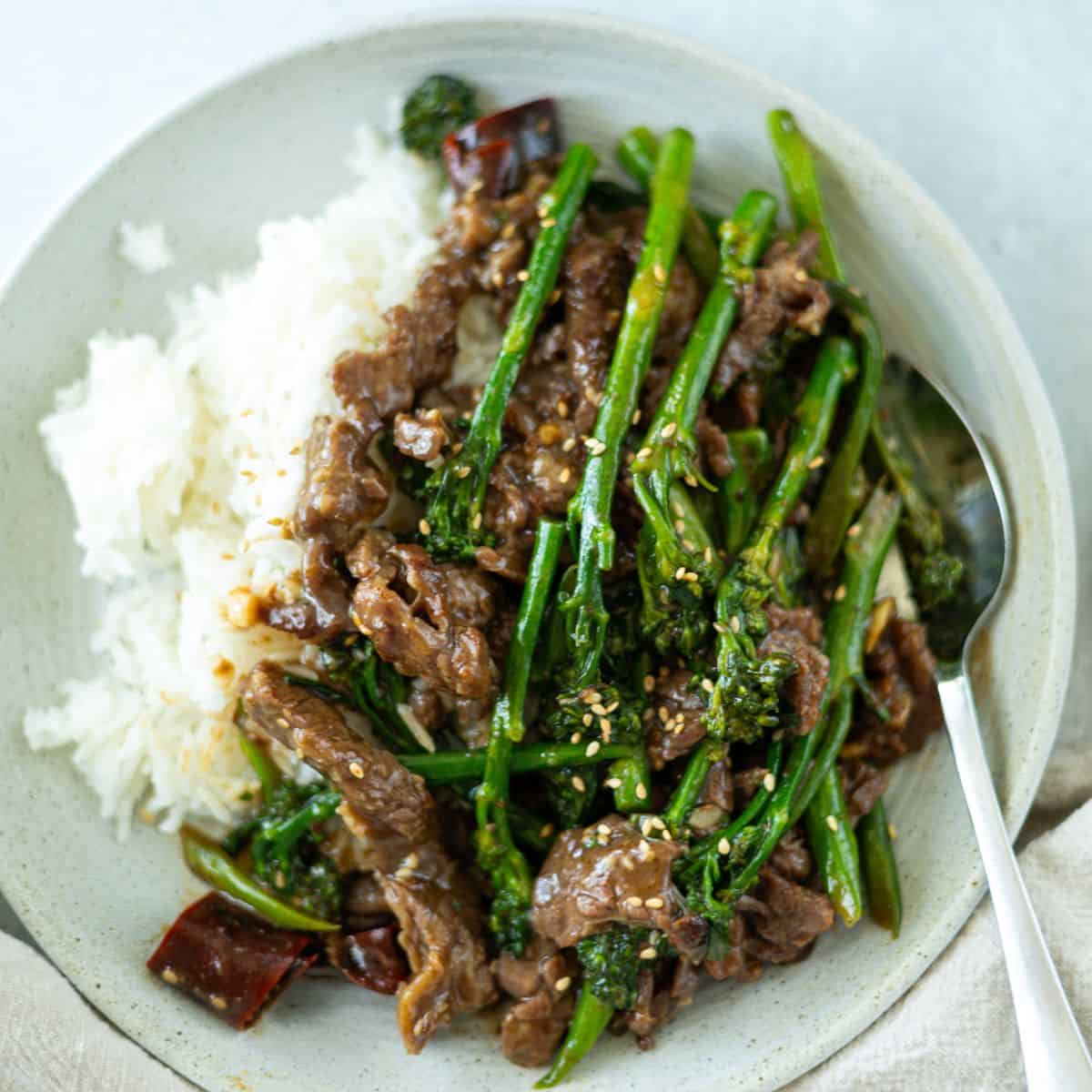 Thai Rad Na (Lad Na) Recipe - Sticky Rice Thai Kitchen