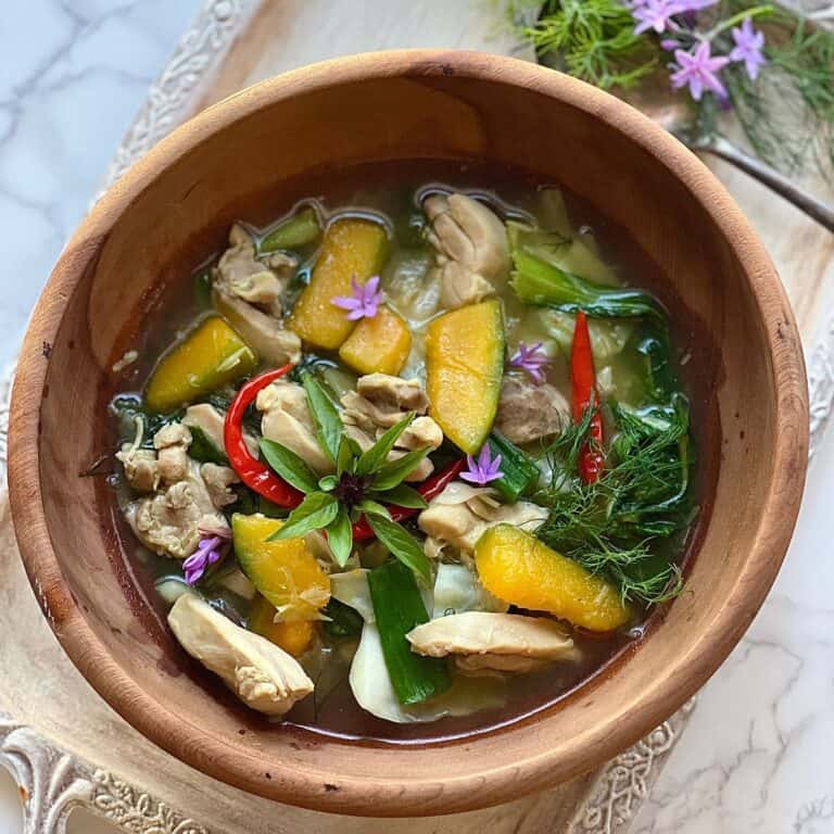 Gaeng Om Gai (Thai Isan Style Curry) - Sticky Rice Thai Kitchen